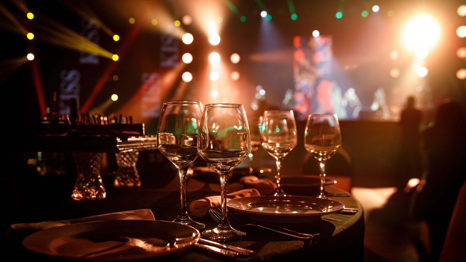 Déjeuner-spectacle au cabaret L'Ane-qui-rit - Mutuelle complementaire